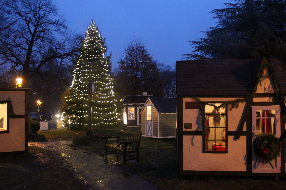 PHOTOS: Maplewood Village Tree Lighting - The Village Green