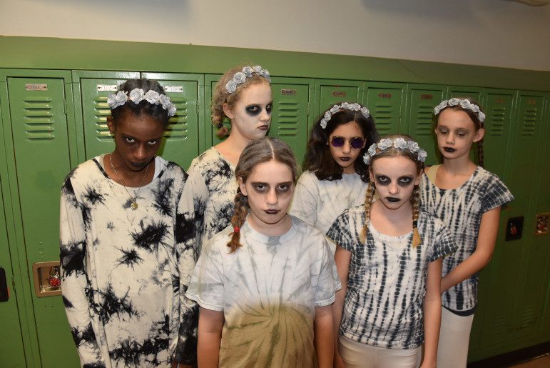 PHOTOS: A Visually Stunning 'Addams Family' at Maplewood Middle School ...